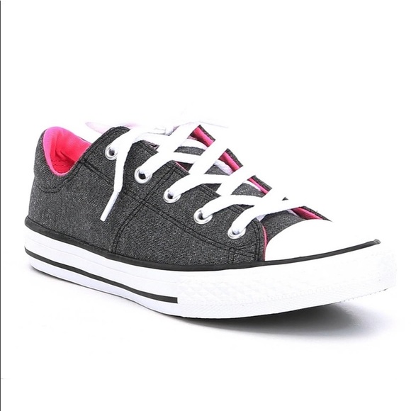 Converse | Shoes | Girls Low Top Converse Sneakers | Poshmark